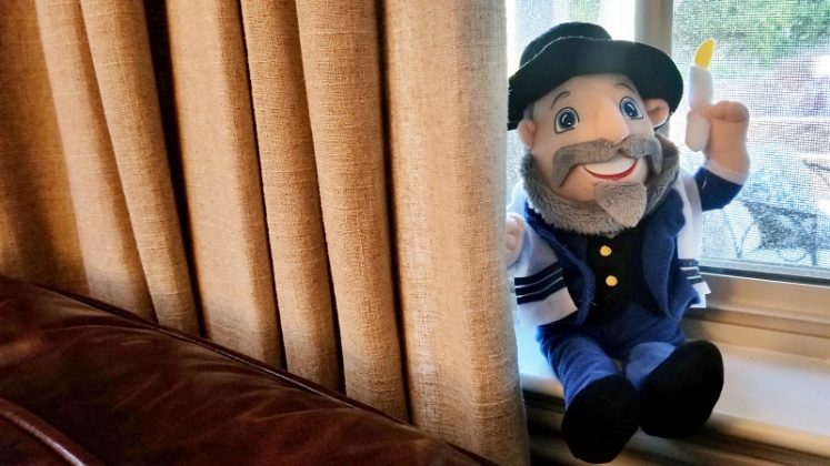 3 Ways to Introduce Mensch on a Bench - The Best of Life